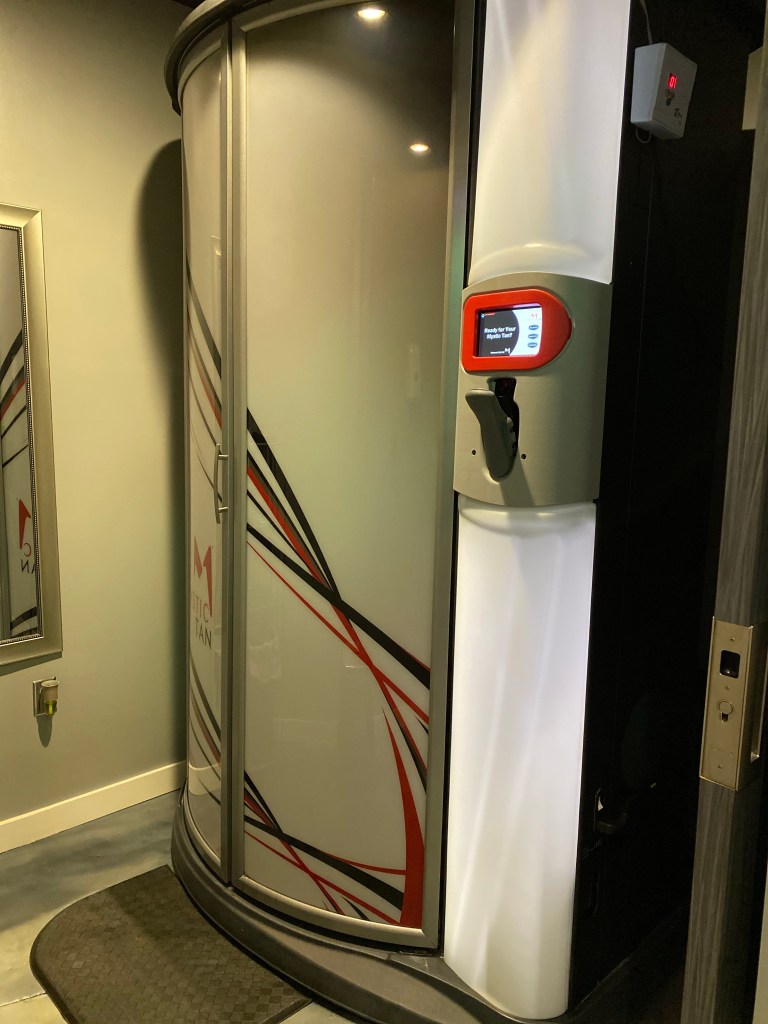 Meet My Glam Squad: Sunless Tanning with KC Tan – Crowning Glory